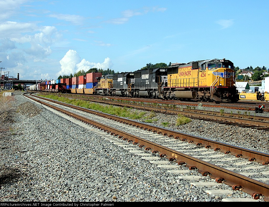 UP 4354, NS 6619, NS 6654, and UP 9376